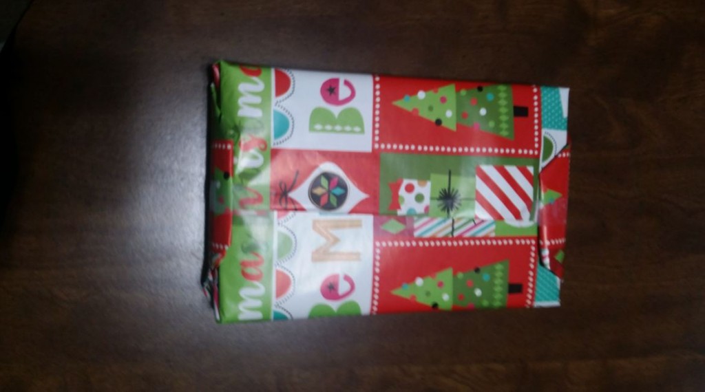 How to Wrap a Christmas Present - A Quick Tutorial | HubPages
