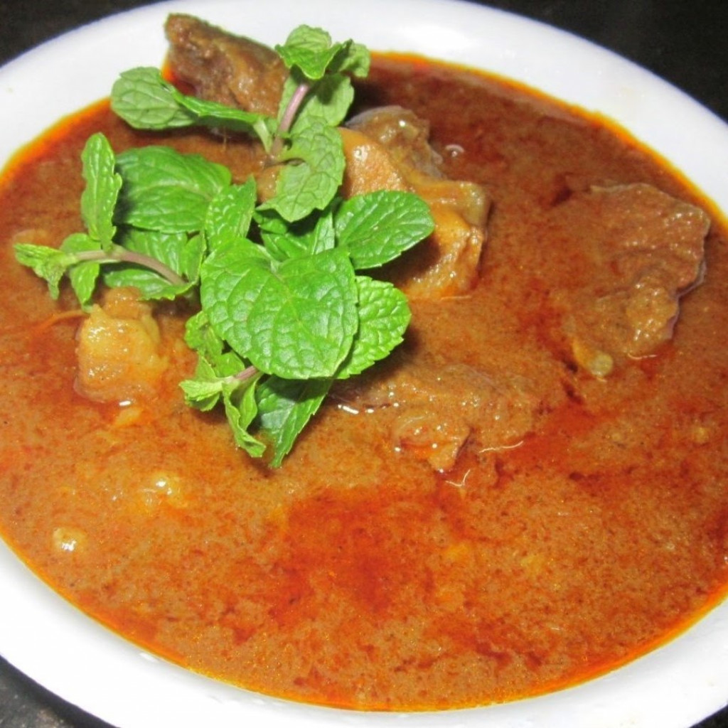Mouthwatering Mutton Curry With a Twist That Indulges Your Tastebuds ...